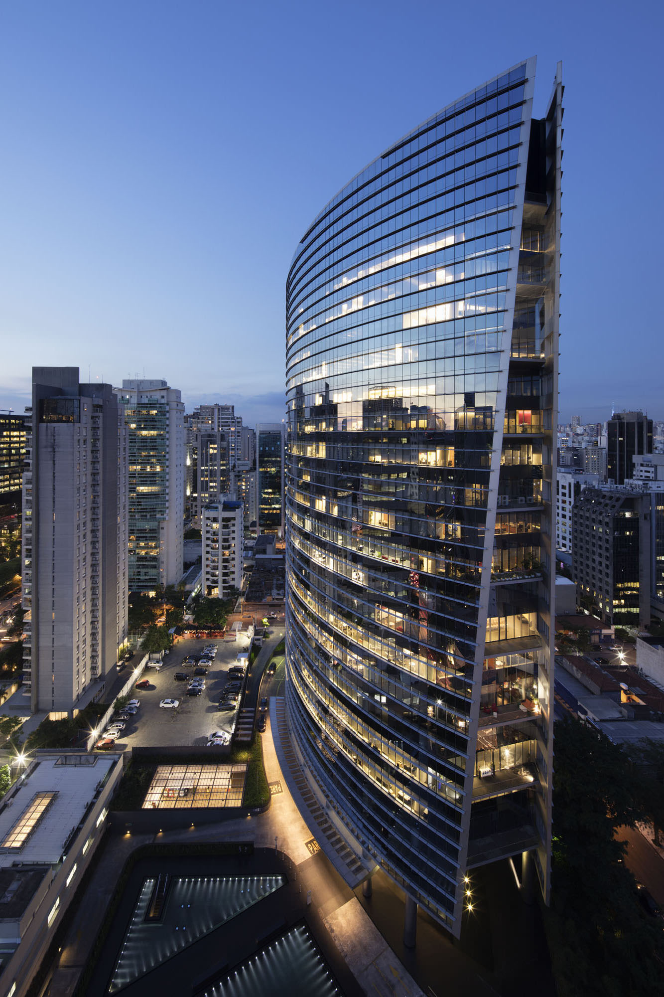 Infinity Towers 09 – HG Esch