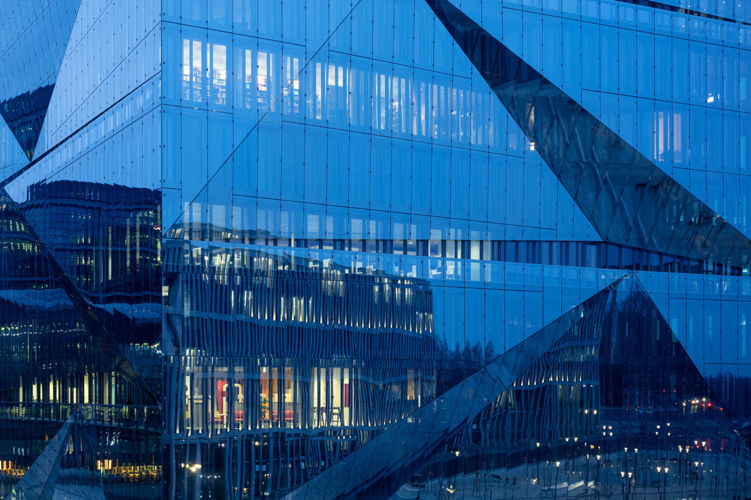 cube berlin – HG Esch