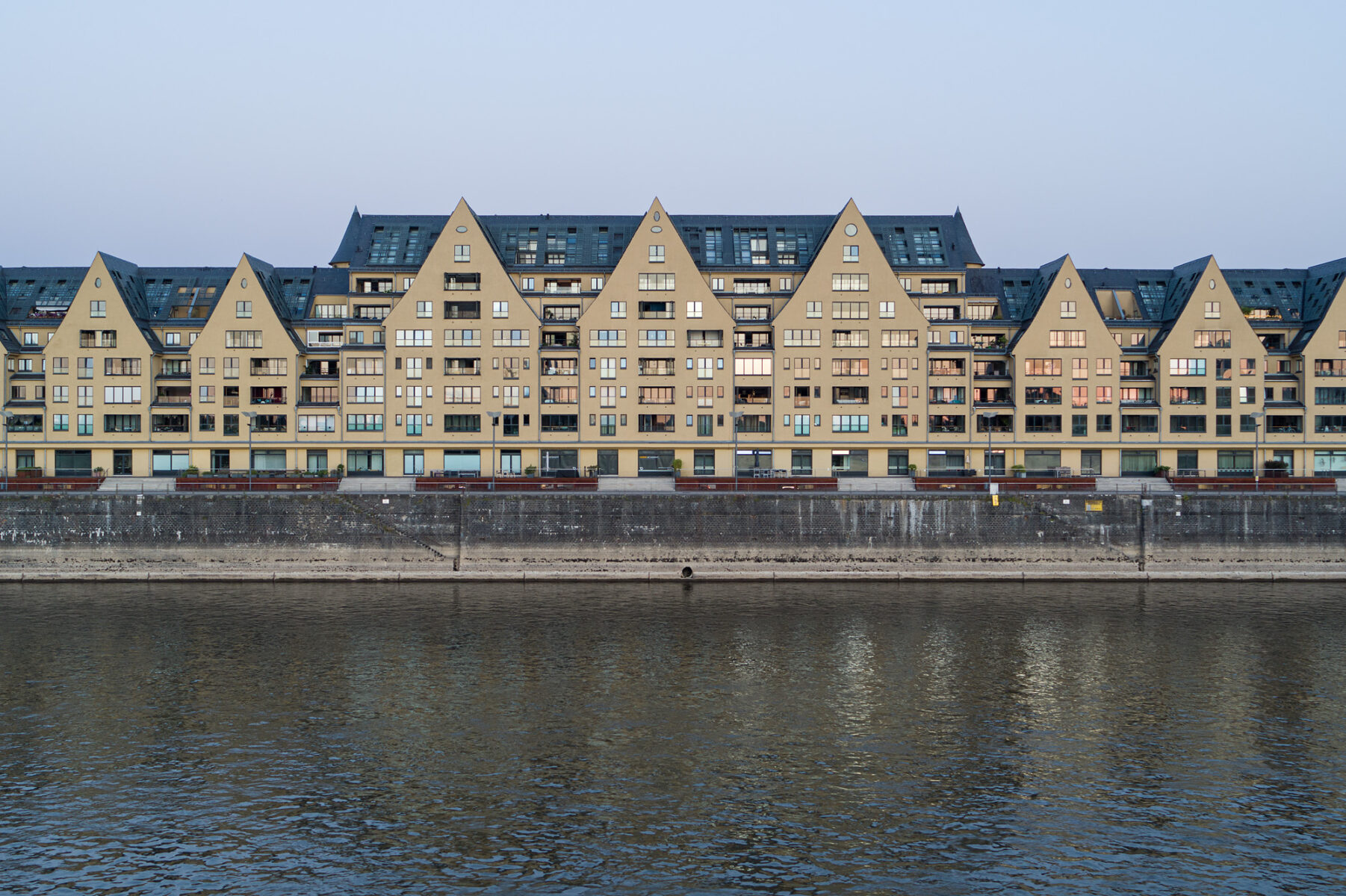 Siebengebirge, Cologne – HG Esch